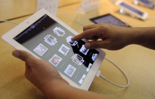 Congo : Première tablette tactile africaine – Afrique7, l’info du ...